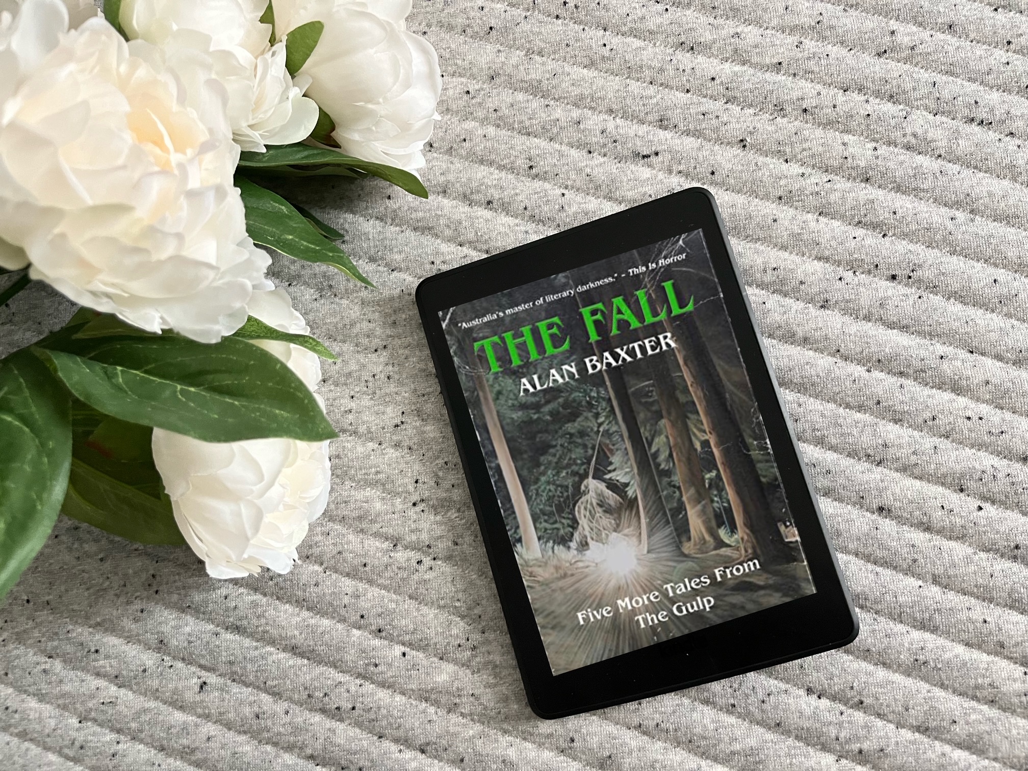 [Book Review] The Fall by Alan Baxter - Erica Robyn Reads