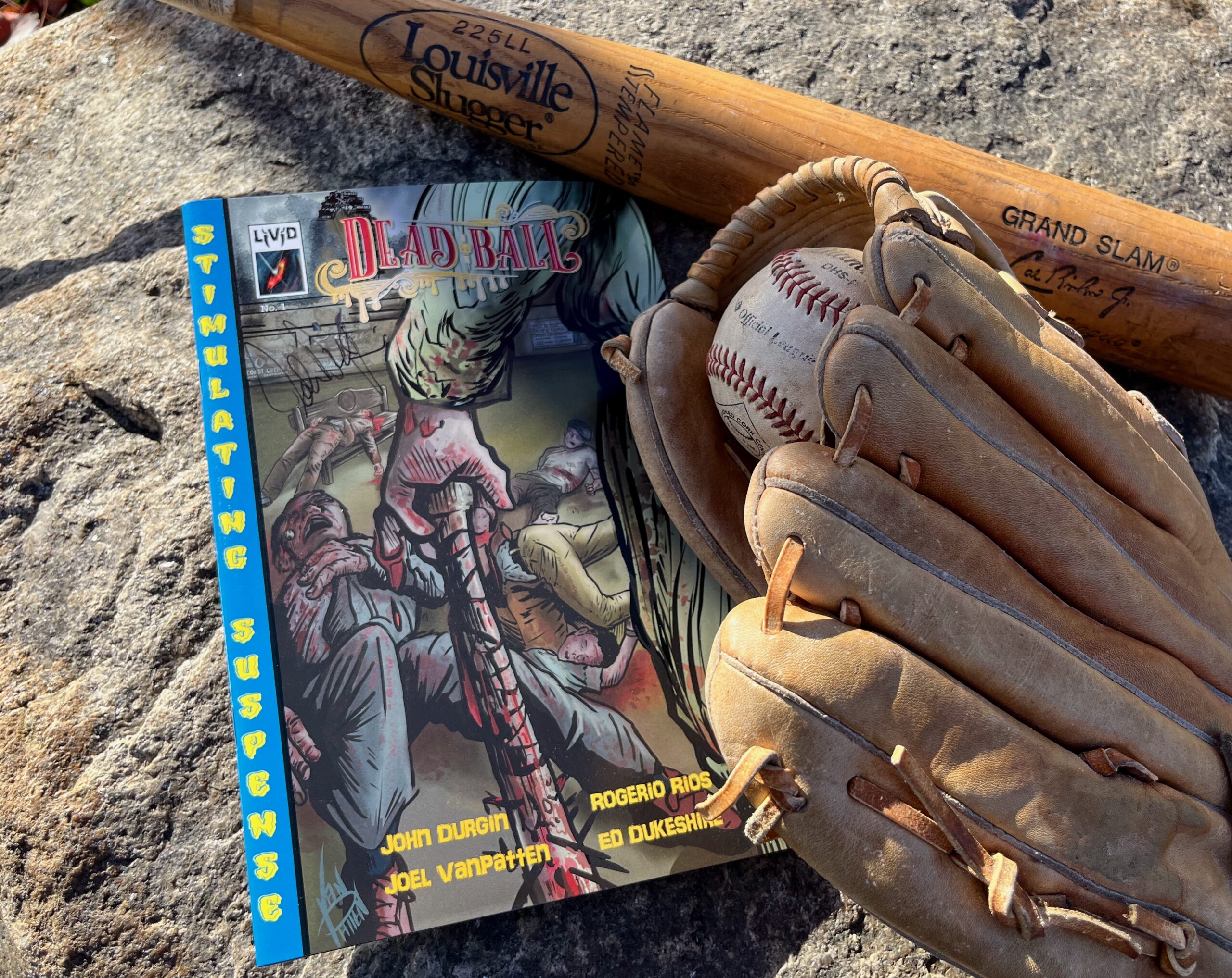 [Comic Review] Dead Ball Volume 1 - Erica Robyn Reads