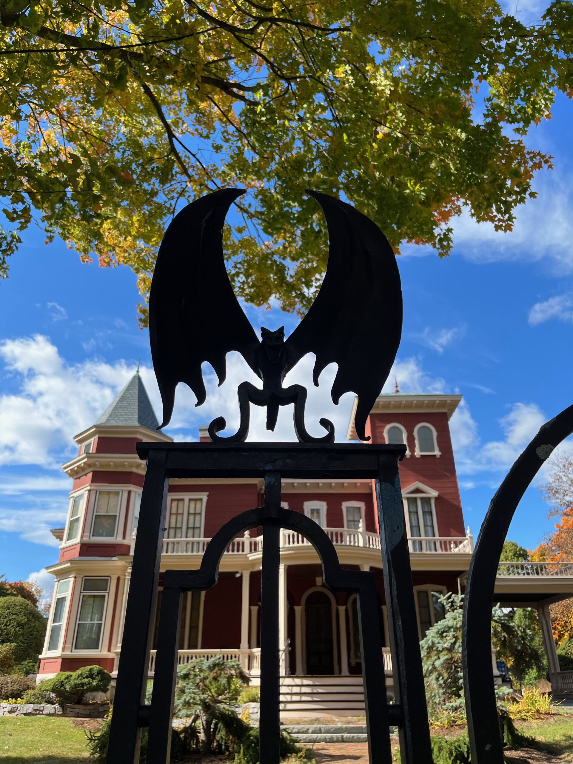 Visiting Stephen King’s Old House | Visit 2 - Erica Robyn Reads