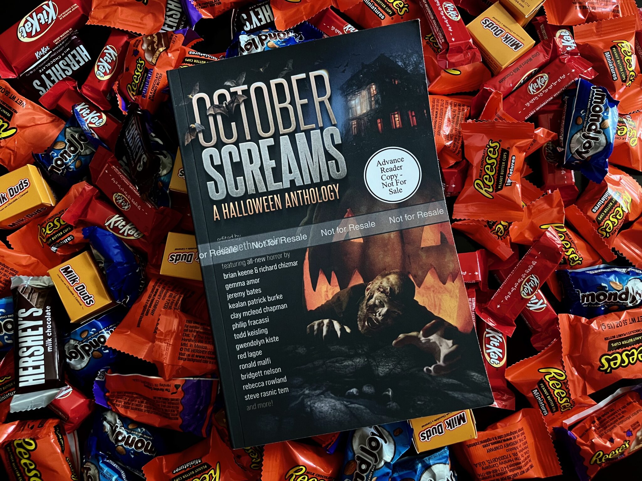 October Screams: A Halloween Anthology | Book Review - Erica Robyn Reads