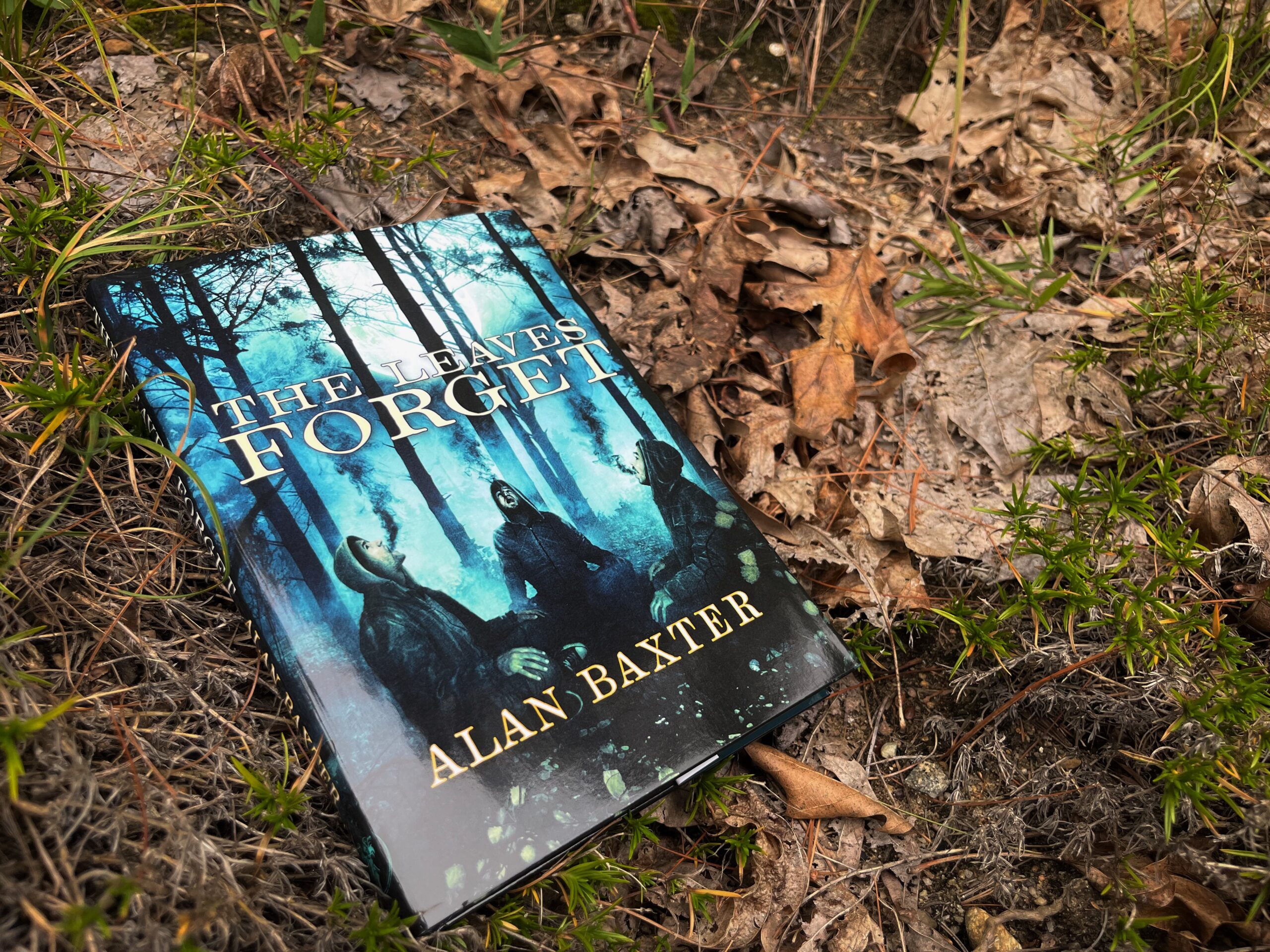The Leaves Forget by Alan Baxter | Book Review - Erica Robyn Reads
